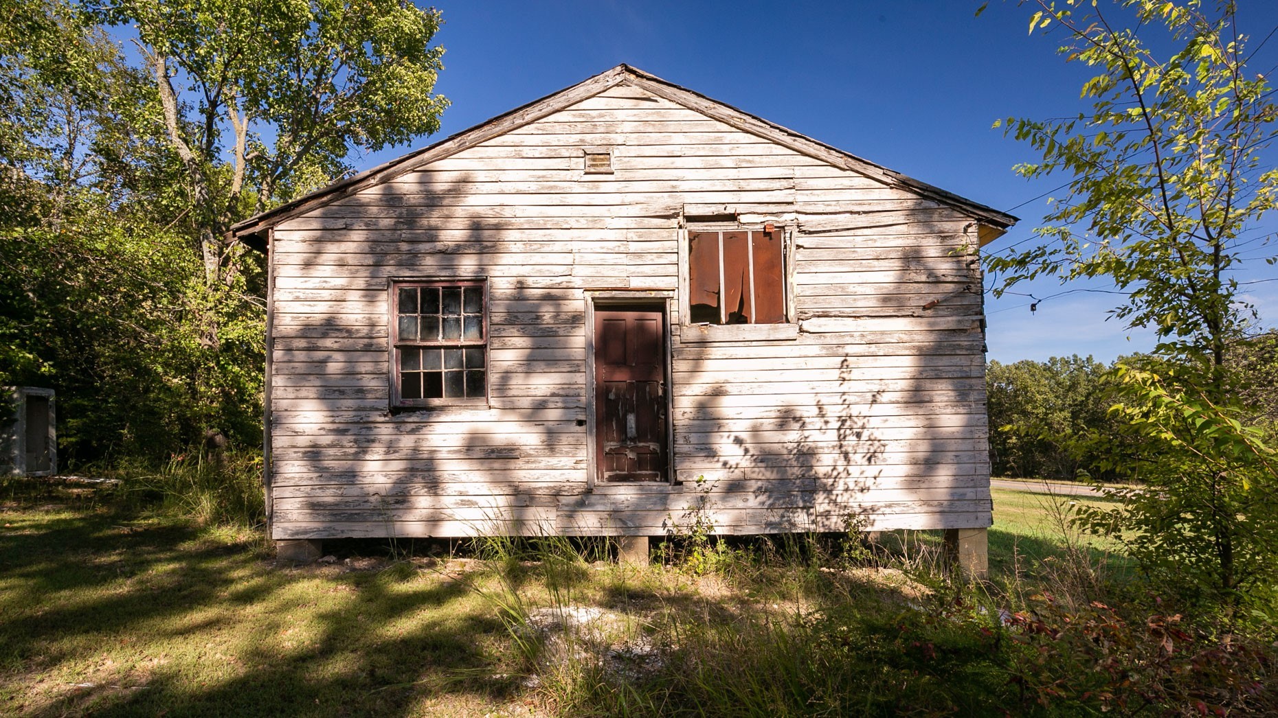 Locations Hub - Sequoyah Indian Weavers Association Building